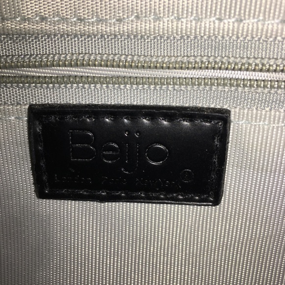 Beijo | Bags | Beijo Voted Most Popular Metallic Shoulder Bag | Poshmark